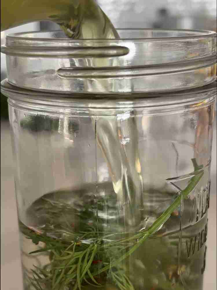 Dill Pickle Vodka - In 5 Minutes. Insanely Easy. SO good.