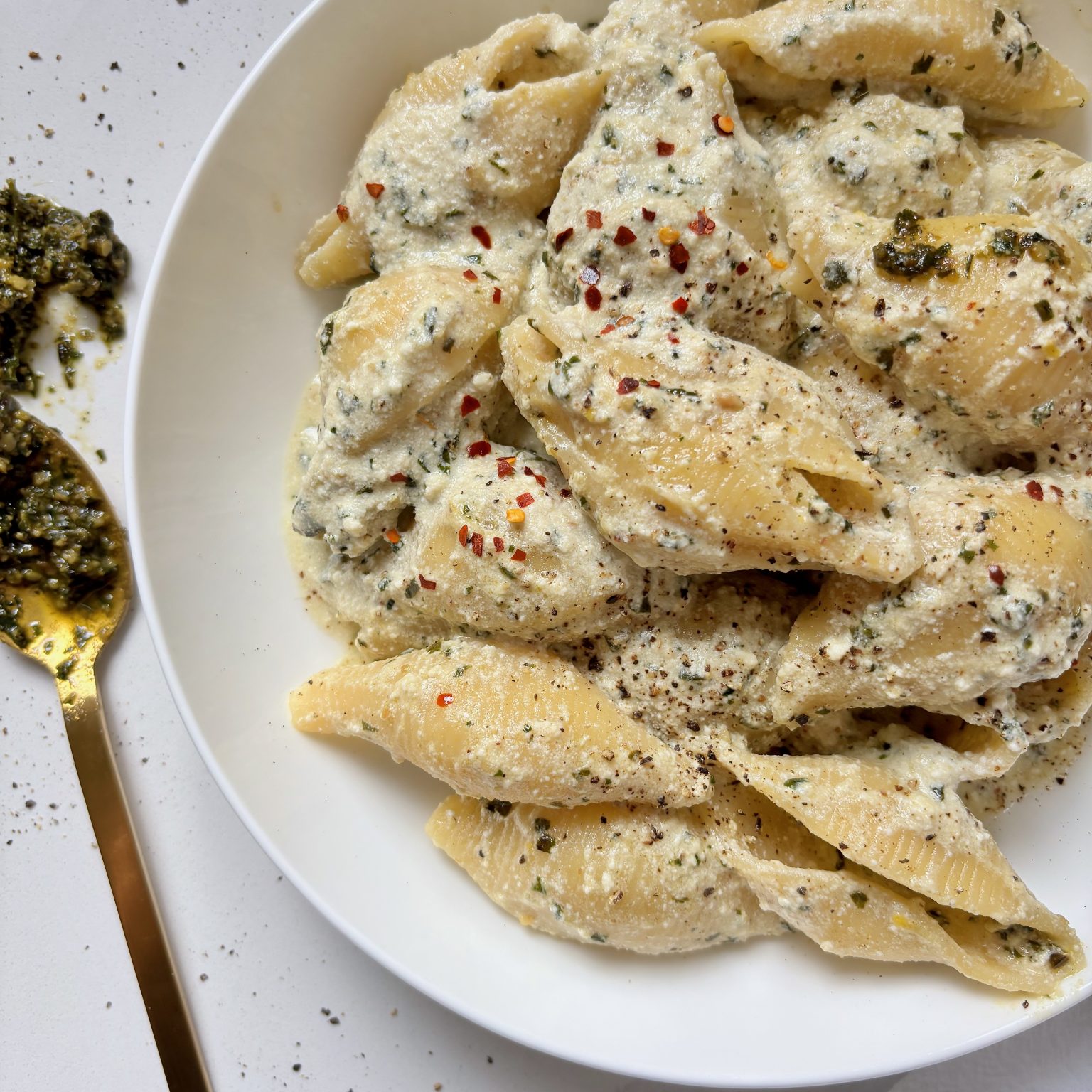 15 Minute Pesto and Ricotta Pasta - Crazy Good. SO Easy.